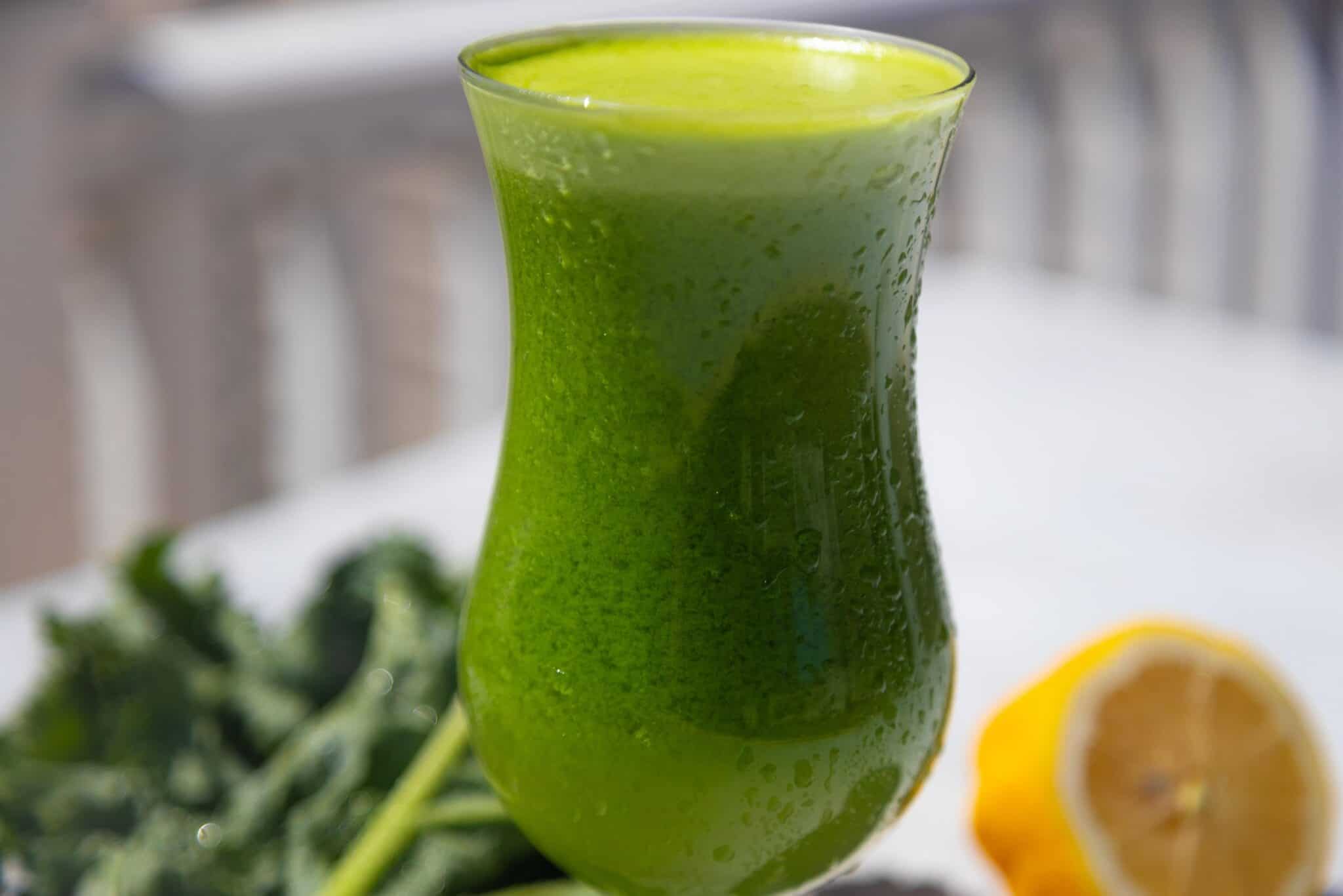Green Juice Recipe: Simple, Nourishing, & Delicious